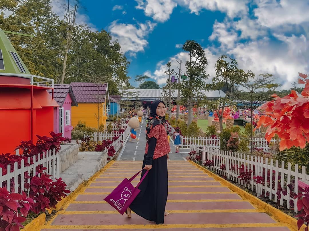 Harga Tiket Dan Lokasi Wisata Kota Mungil Ngancar Kediri - Travelandword