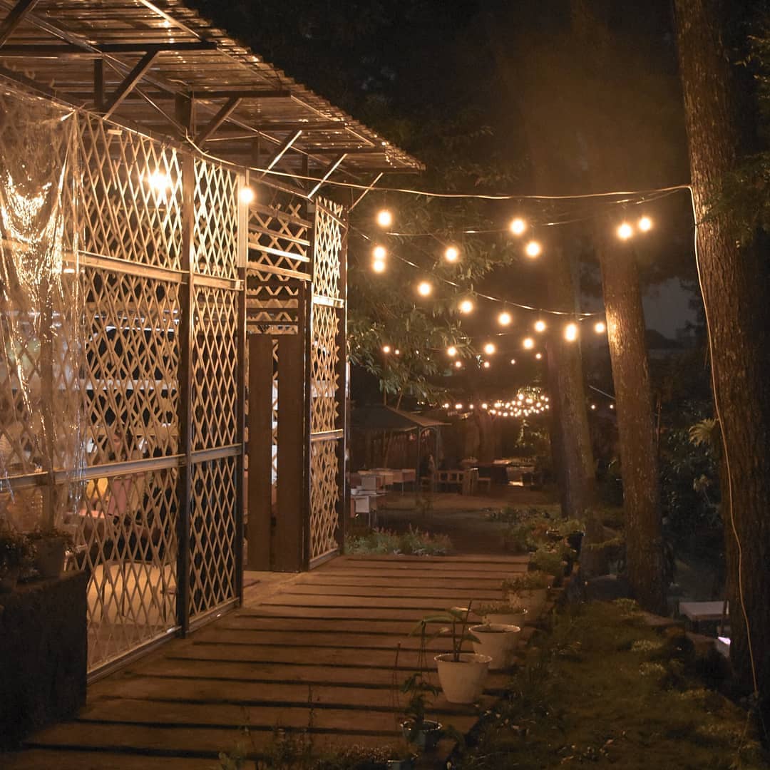 Ganitri Cafe Resto Bandung - Review, Menu Dan Lokasi - Travelandword