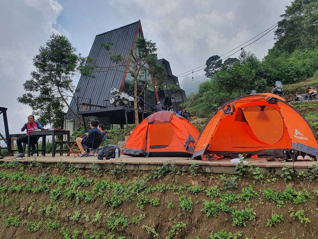 Merbabu View Cafe - Review, Menu Dan Lokasi - Travelandword
