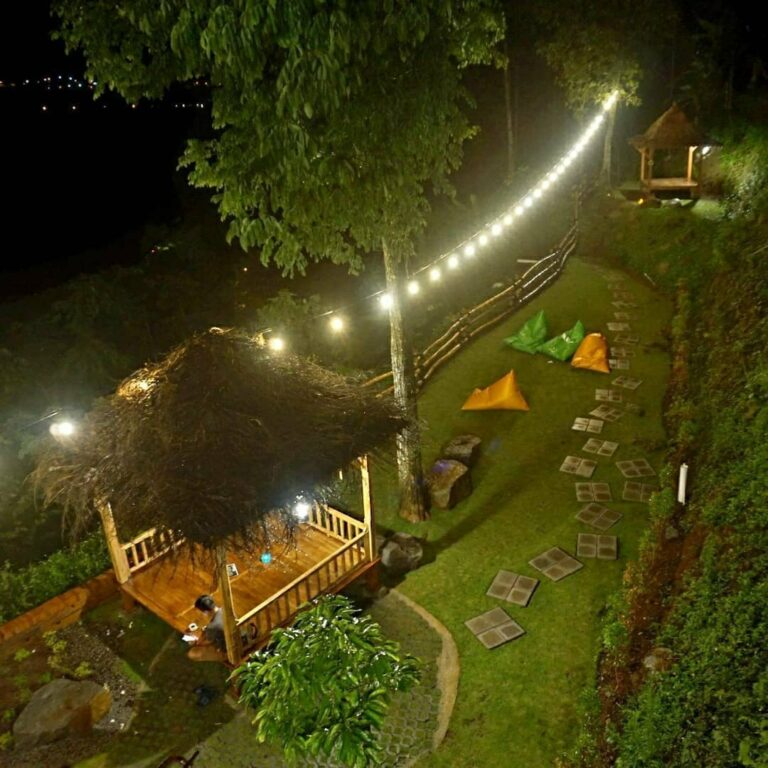 Lereng Asri Cafe Trawas, Review Lokasi Dan Menu - Travelandword