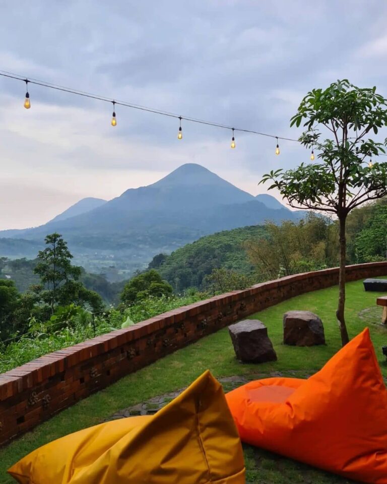 Lereng Asri Cafe Trawas, Review Lokasi Dan Menu - Travelandword