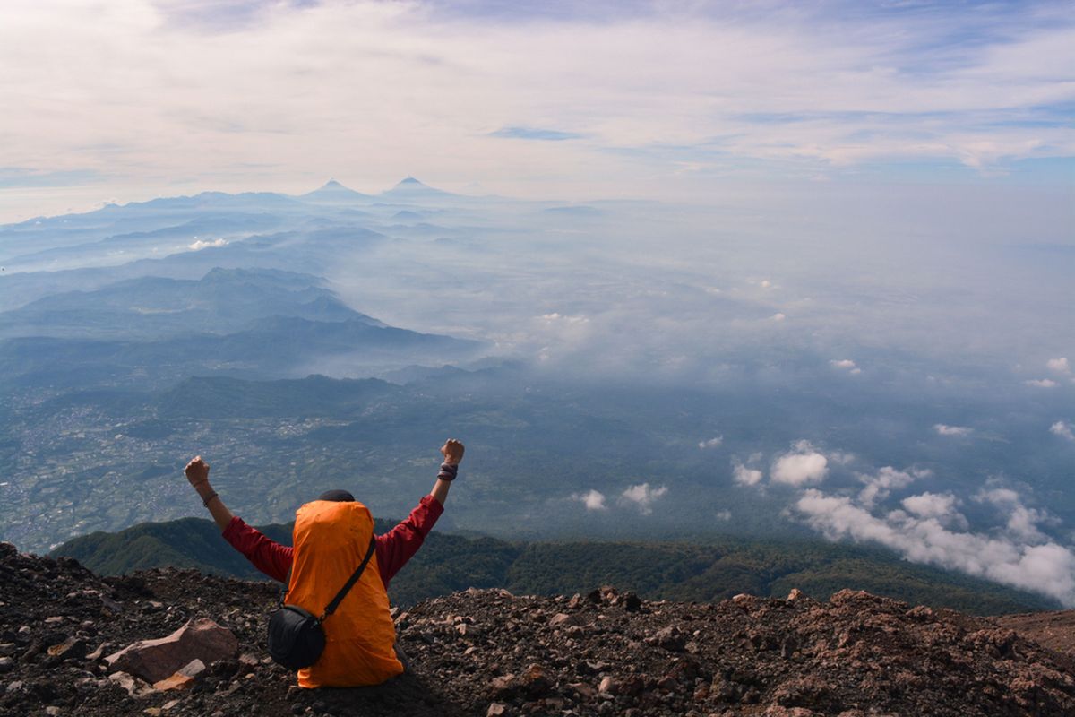 15 Gunung di Jawa Tengah, Lengkap dengan Lokasi dan Ketinggian ...